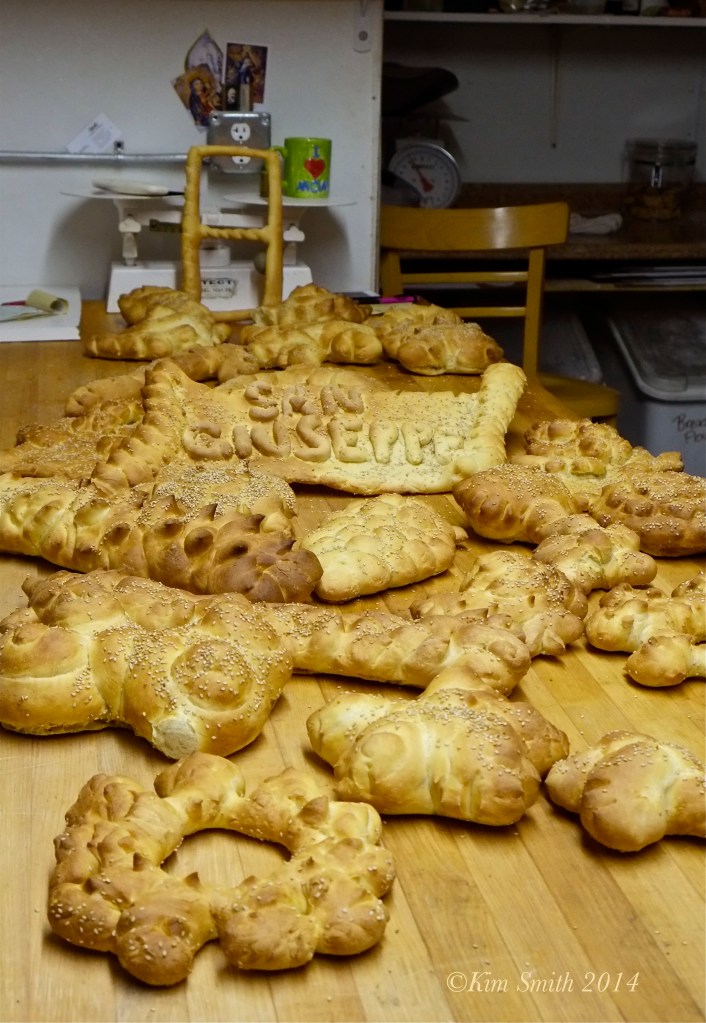 VIDEO: Making Saint Joseph Altar Bread with Caffe Sicilia’s Maria ...