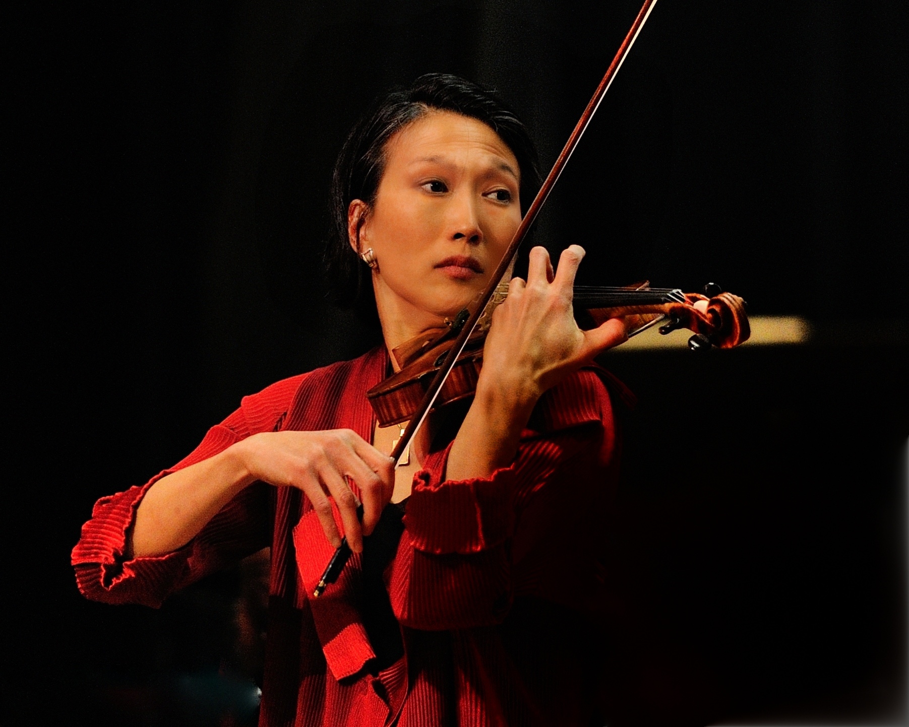 Boston Symphony Violinist Lucia Lin Headlines North Shore Philharmonic ...