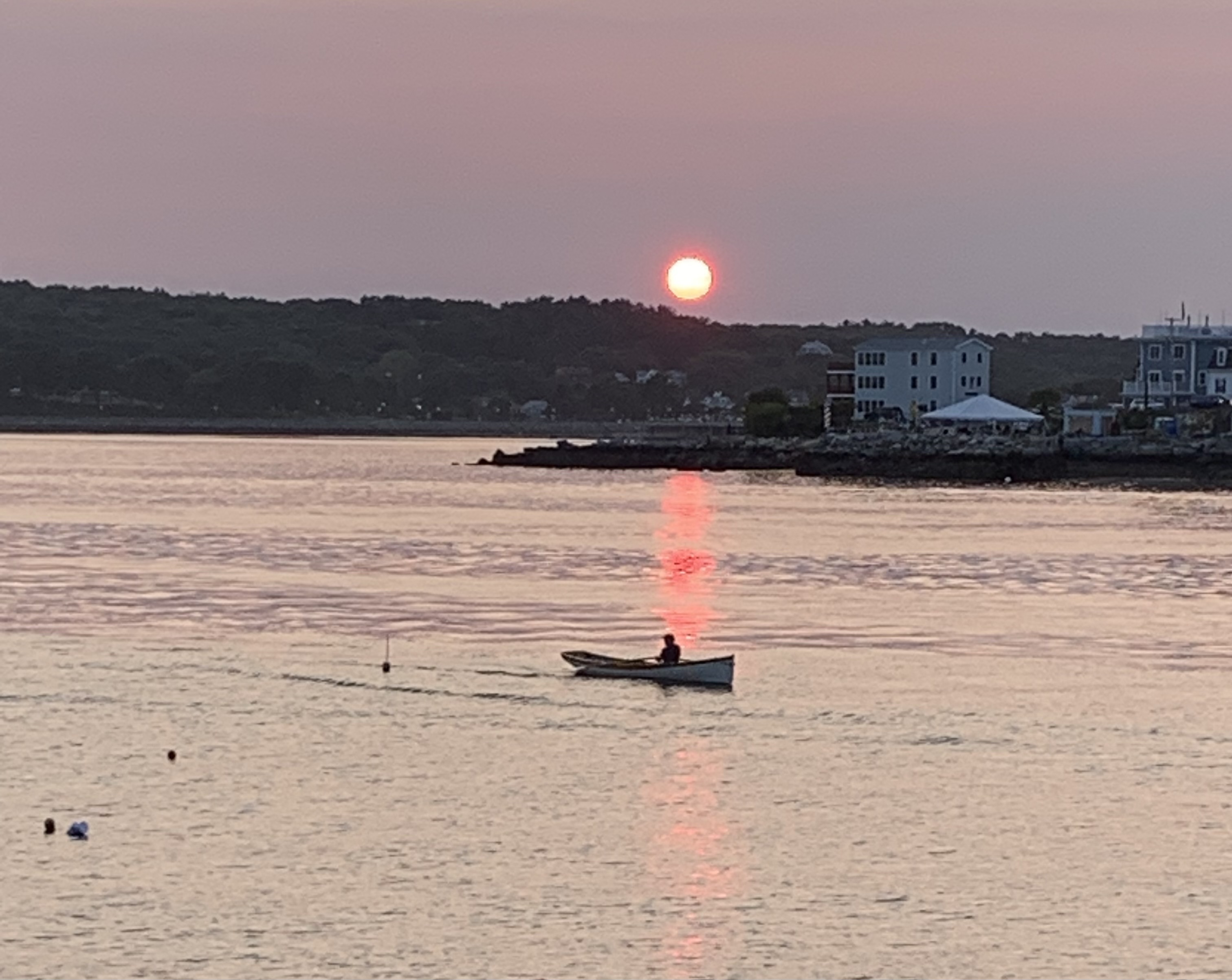 Smokey sunset tonight – Good Morning Gloucester