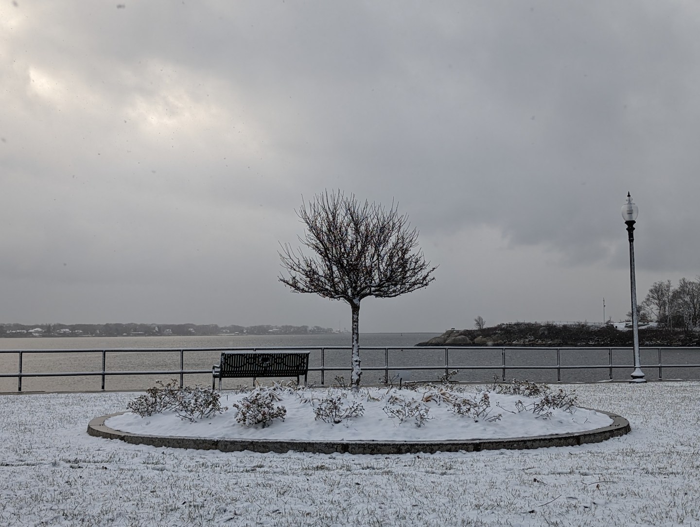 This much snow on… #GloucesterMA – Good Morning Gloucester
