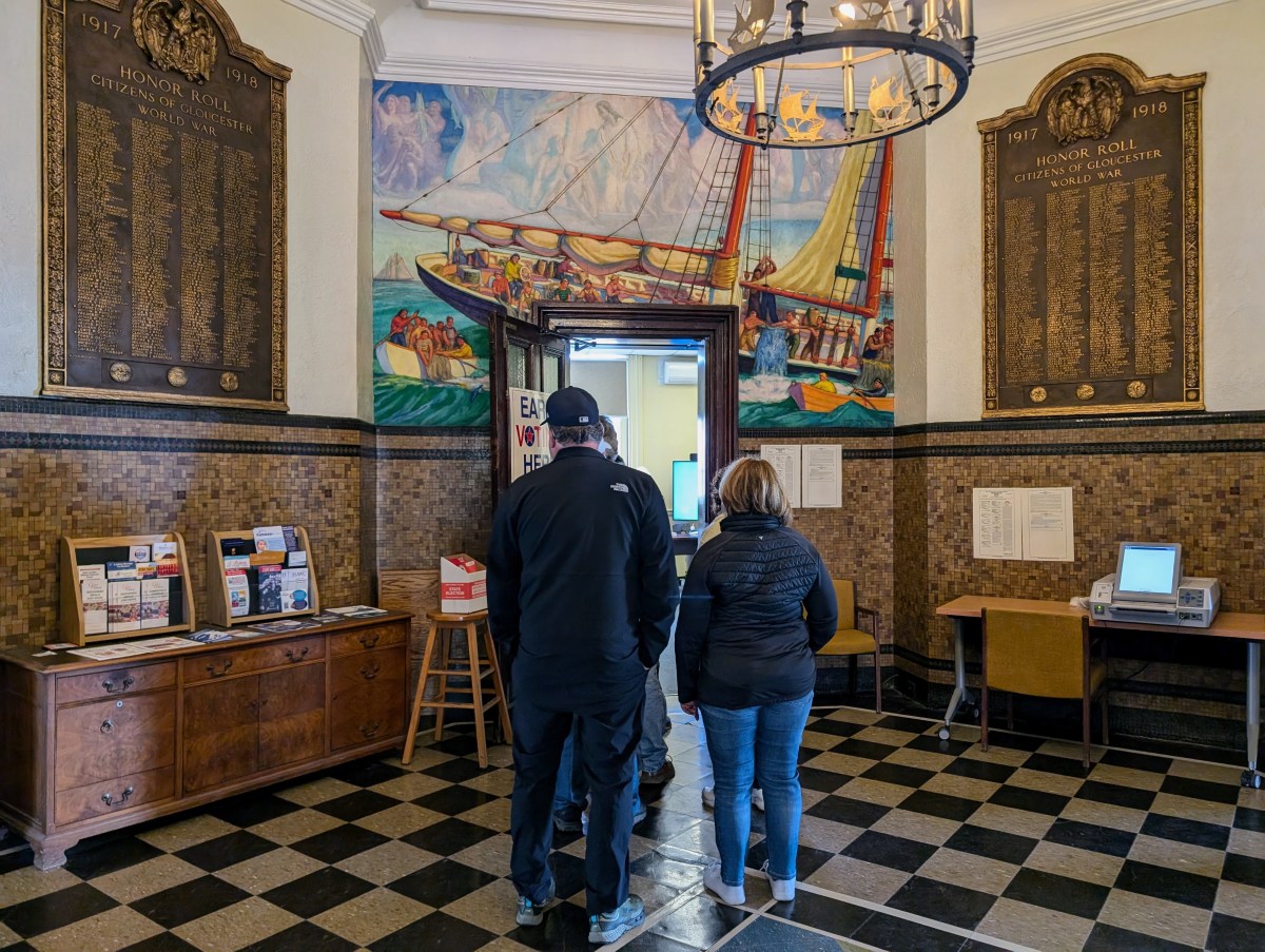 Good Eggs! Pat and other volunteers help with Early Voting at City Hall ...