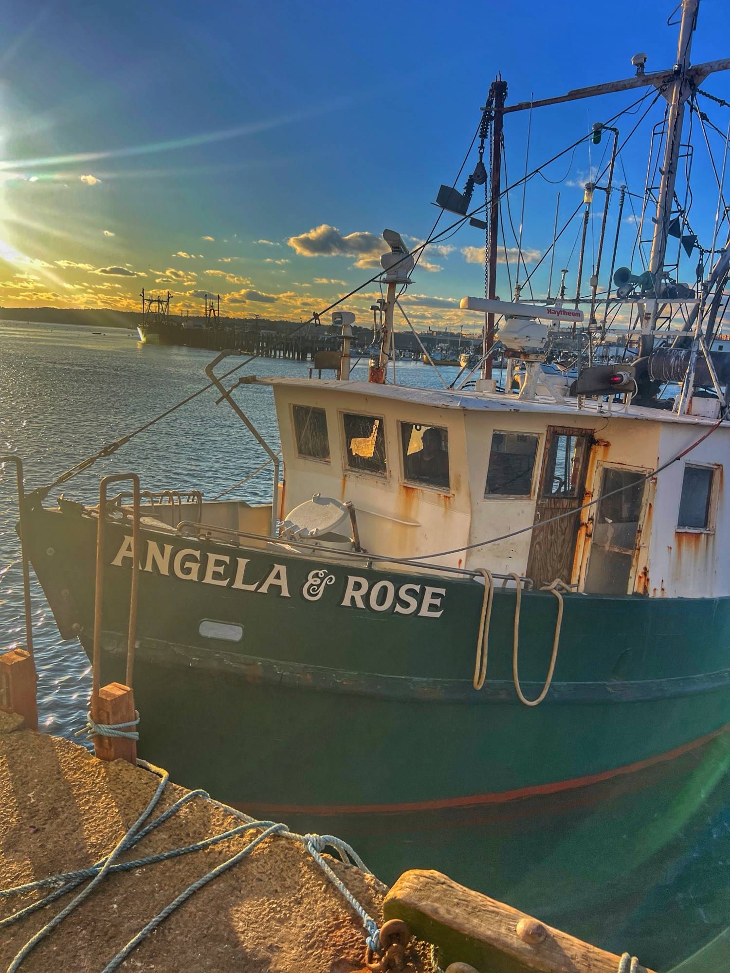 F/V Angela & Rose Pulls Up To The Dock – Good Morning Gloucester