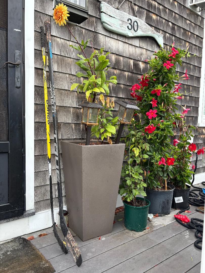 If you see hockey sticks outside Of Front Doors… – Good Morning Gloucester