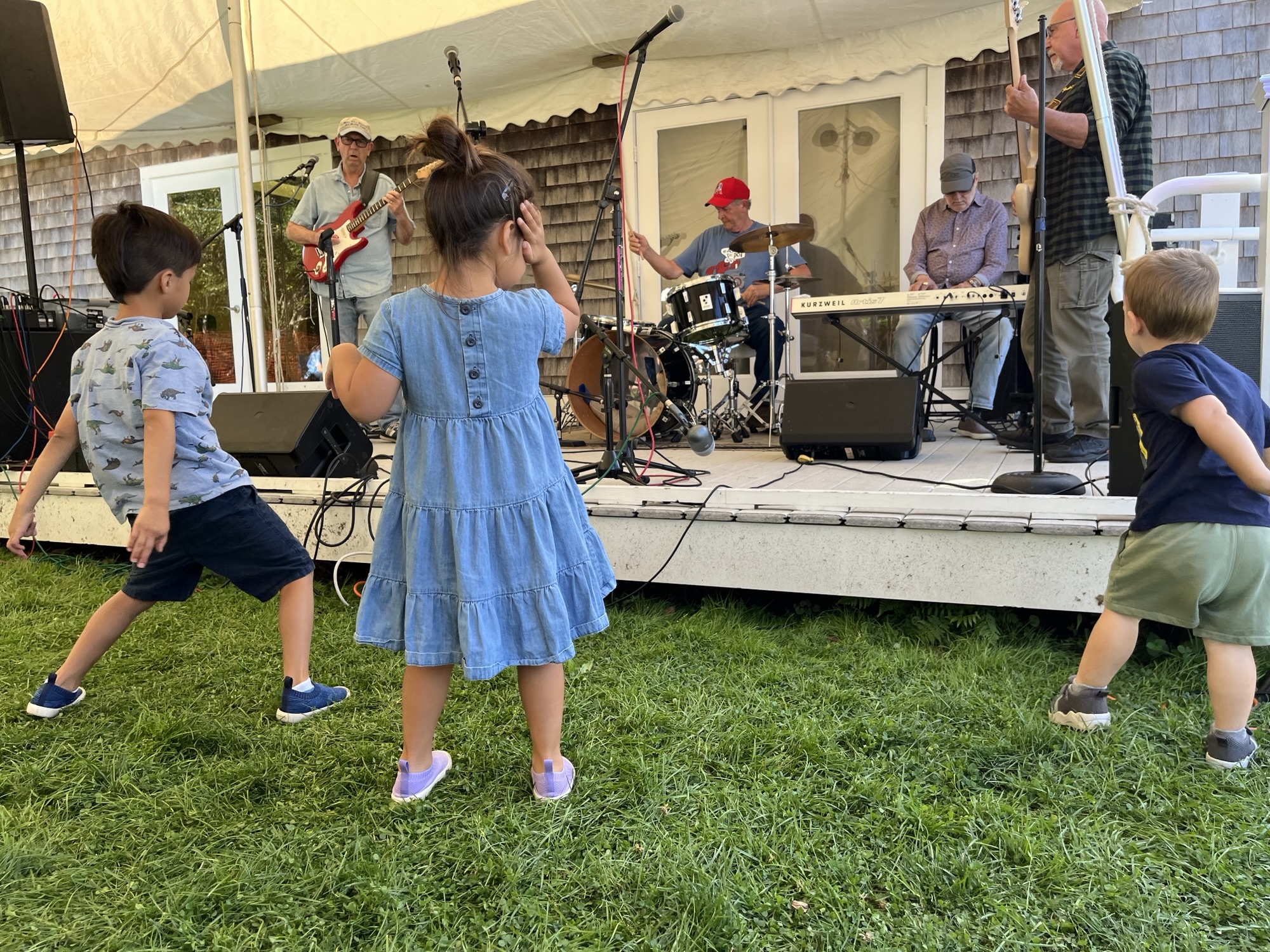Kids dancing to the Steve Amazeen Band At Lanesville Music Frstival ...