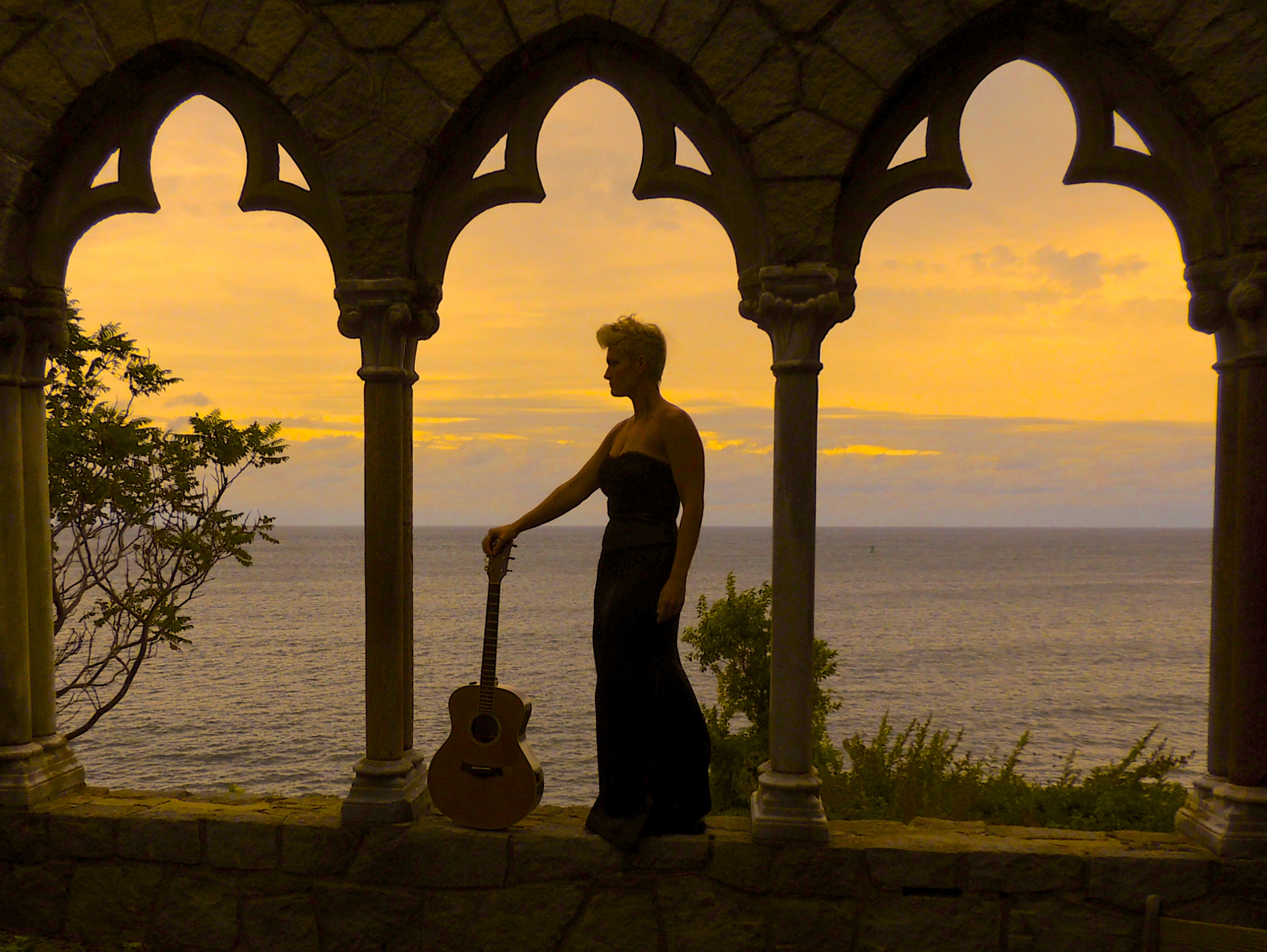 North Shore favorite and acclaimed singer-songwriter Chelsea Berry ...