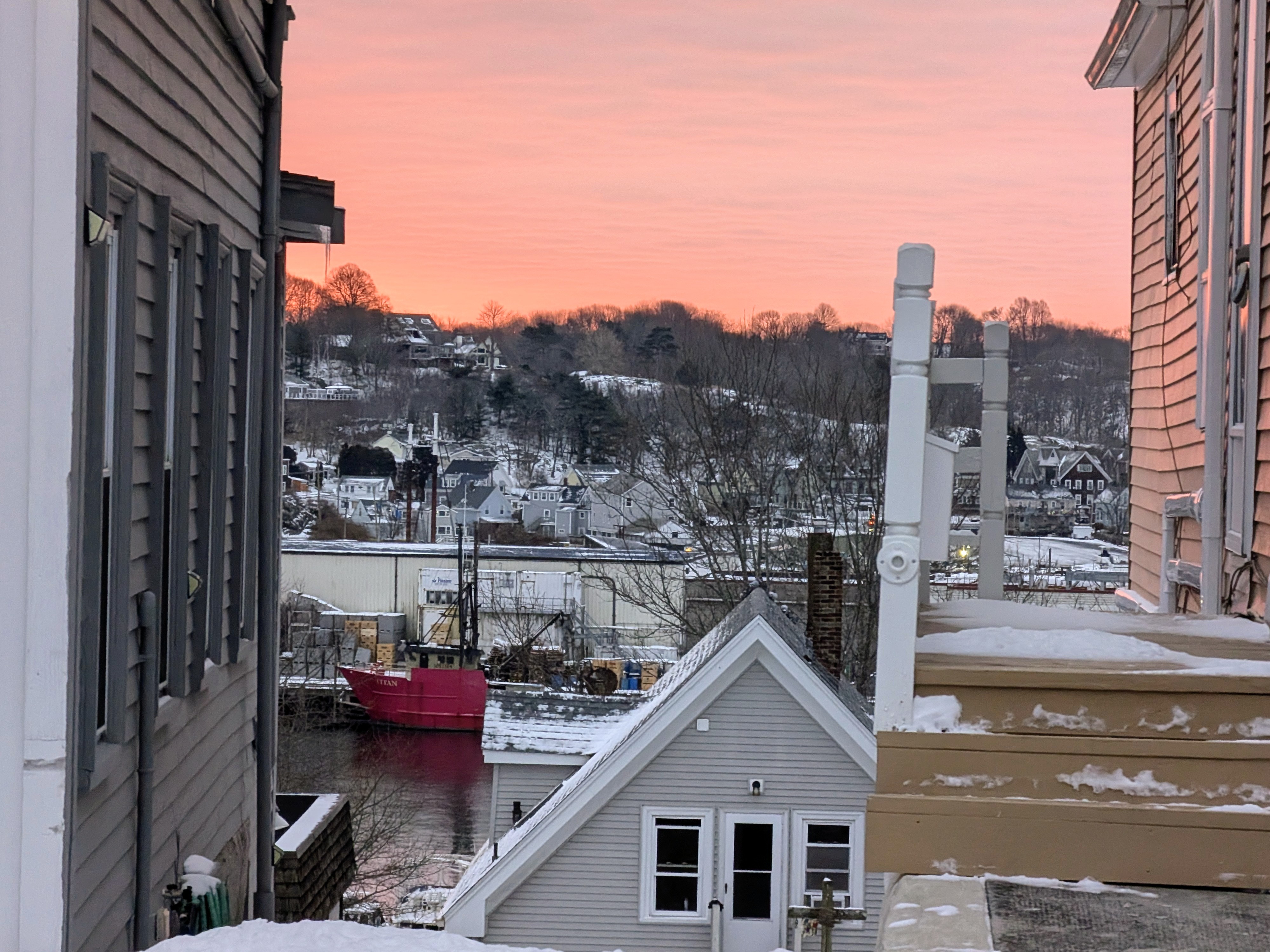 Snowman, roofs, and rise. Winter in #GloucesterMA – Good Morning Gloucester