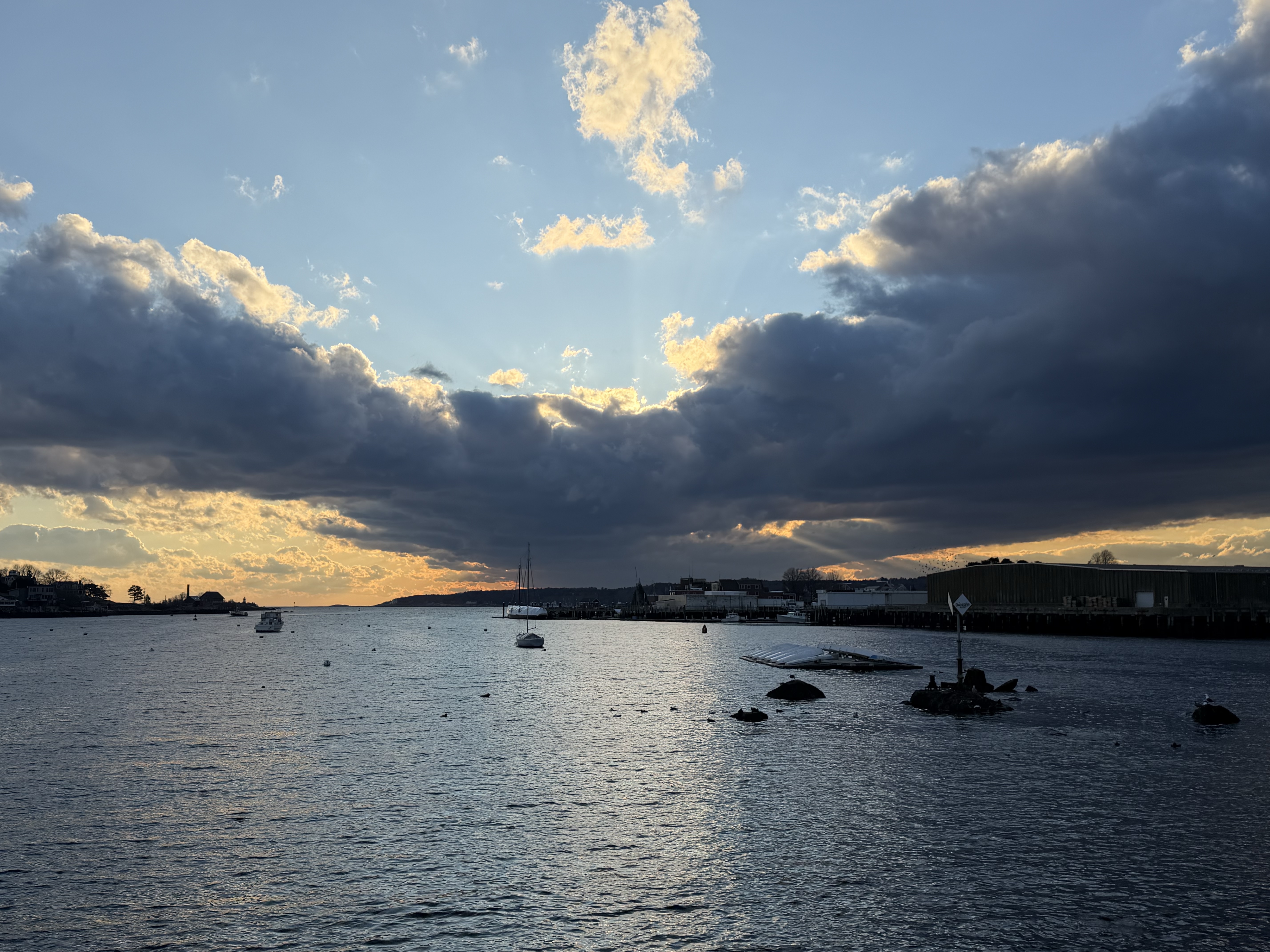 Commanding Sky – Good Morning Gloucester