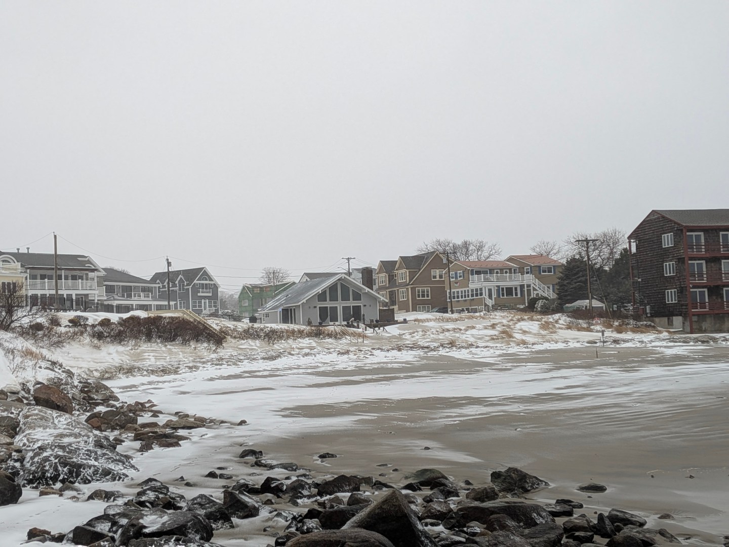 Snowstorm videos photos: Wind swirls heavy snow drifts taller than a ...