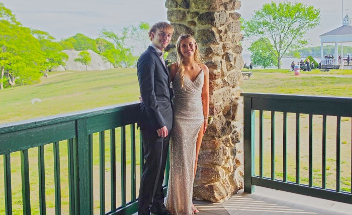 Cute couple on their way to the prom – Good Morning Gloucester